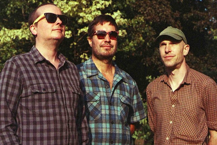 “The House Painted Blue”, latest preview of the new album by The Wave ...